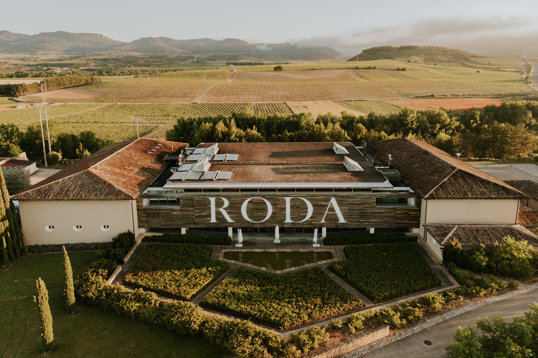 Bodegas RODA - El Barrio de la Estación de Haro